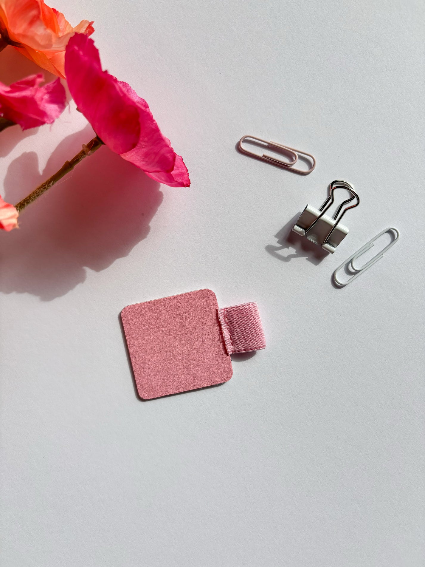 Adhesive Pen Loop – Your Perfect Planner